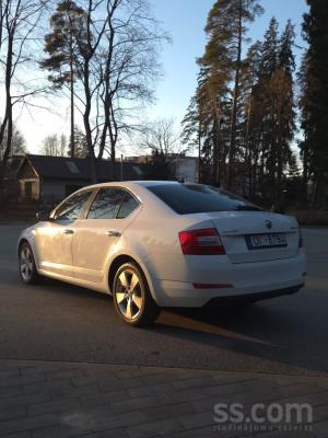 White Skoda Octavia 2017 in Ogre, with an engine capacity of 1.60 L and mileage of 263 thousand km for 8850 €, photo 8 on AUTOMOTO.COM.LV