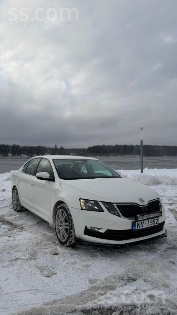 Balts Skoda Octavia 2017 Ogre, ar dzinēja tilpumu 1.60 L un nobraukumu 599 tūkst. km par 5550 €, foto 2 vietnē AUTOMOTO.COM.LV