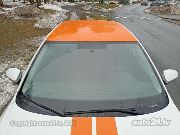 White Skoda Octavia 2017 in Tallinn, with an engine capacity of 1.40 L and mileage of 197 thousand km for 6900 €, photo 11 on AUTOMOTO.COM.LV