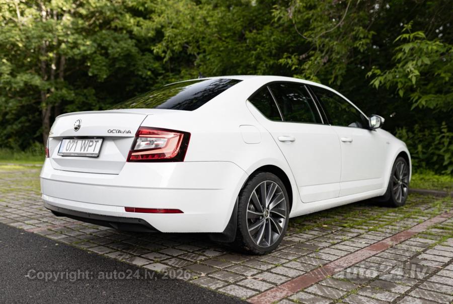White Skoda Octavia 2017 in Tallinn, with an engine capacity of 1.80 L and mileage of 154 thousand km for 12500 €, photo 7 on AUTOMOTO.COM.LV