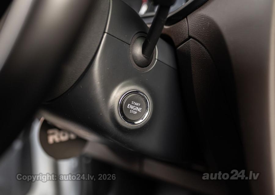 White Skoda Octavia 2017 in Tallinn, with an engine capacity of 1.80 L and mileage of 154 thousand km for 12500 €, photo 16 on AUTOMOTO.COM.LV