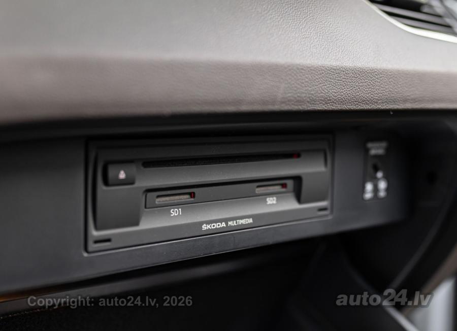 White Skoda Octavia 2017 in Tallinn, with an engine capacity of 1.80 L and mileage of 154 thousand km for 12500 €, photo 20 on AUTOMOTO.COM.LV