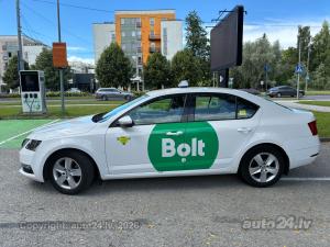 White Skoda Octavia 2018 in Tallinn, with an engine capacity of 1.00 L and mileage of 338 thousand km for 4490 €, photo 3 on AUTOMOTO.COM.LV