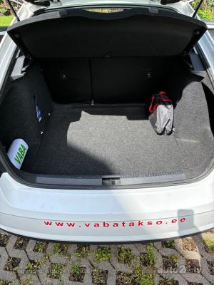 White Skoda Octavia 2018 in Tallinn, with an engine capacity of 1.00 L and mileage of 338 thousand km for 4490 €, photo 7 on AUTOMOTO.COM.LV