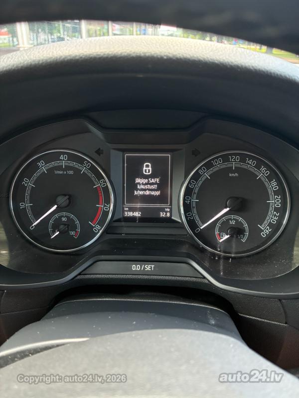 White Skoda Octavia 2018 in Tallinn, with an engine capacity of 1.00 L and mileage of 338 thousand km for 4490 €, photo 10 on AUTOMOTO.COM.LV