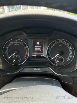 White Skoda Octavia 2018 in Tallinn, with an engine capacity of 1.00 L and mileage of 338 thousand km for 4490 €, photo 11 on AUTOMOTO.COM.LV