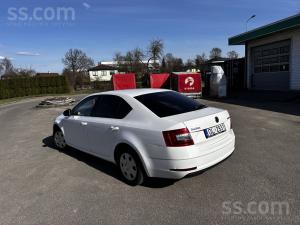 Balts Skoda Octavia 2018 Rīga, ar dzinēja tilpumu 1.60 L un nobraukumu 358 tūkst. km par 5900 €, foto 4 vietnē AUTOMOTO.COM.LV