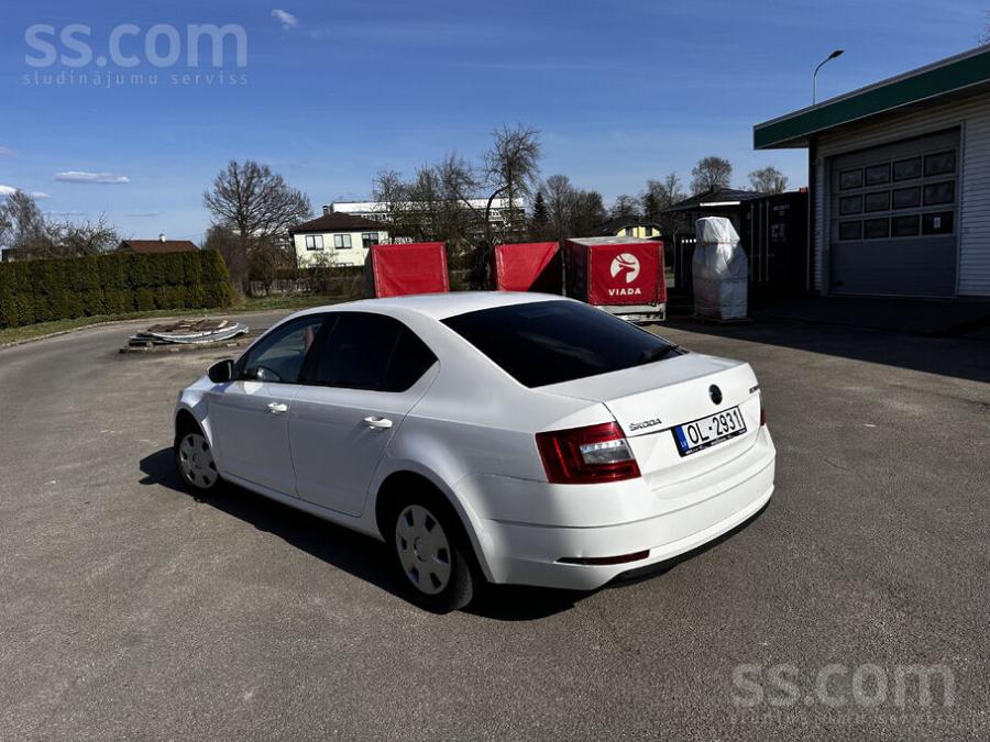 Balts Skoda Octavia 2018 Rīga, ar dzinēja tilpumu 1.60 L un nobraukumu 358 tūkst. km par 5900 €, foto 4 vietnē AUTOMOTO.COM.LV