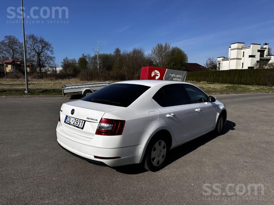 Balts Skoda Octavia 2018 Rīga, ar dzinēja tilpumu 1.60 L un nobraukumu 358 tūkst. km par 5900 €, foto 5 vietnē AUTOMOTO.COM.LV