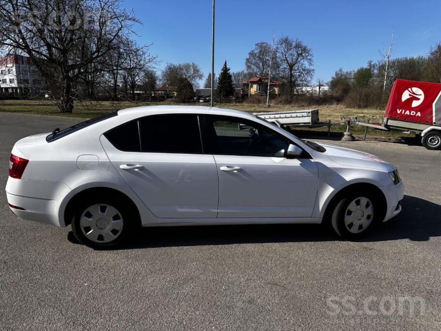 Balts Skoda Octavia 2018 Rīga, ar dzinēja tilpumu 1.60 L un nobraukumu 358 tūkst. km par 5900 €, foto 8 vietnē AUTOMOTO.COM.LV