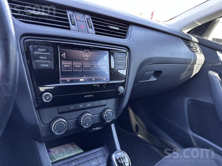 Balts Skoda Octavia 2018 Rīga, ar dzinēja tilpumu 1.60 L un nobraukumu 358 tūkst. km par 5900 €, foto 11 vietnē AUTOMOTO.COM.LV