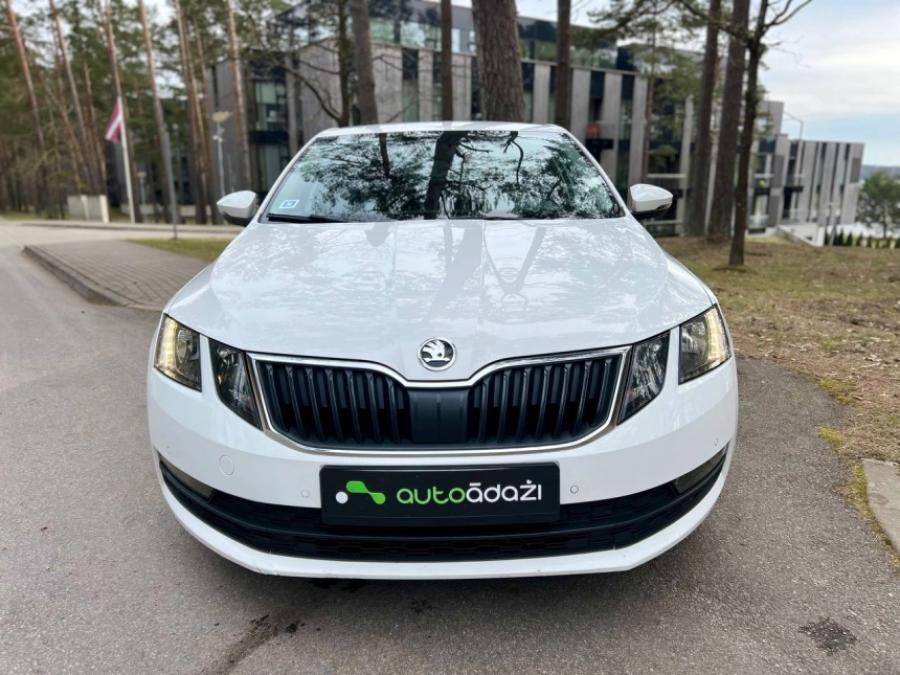 Белый Шкода Октавия 2018 в Рига, объемом двигателя 1.60 л и пробегом 136 тыс. км за 9950 €, фото 5 на AUTOMOTO.COM.LV