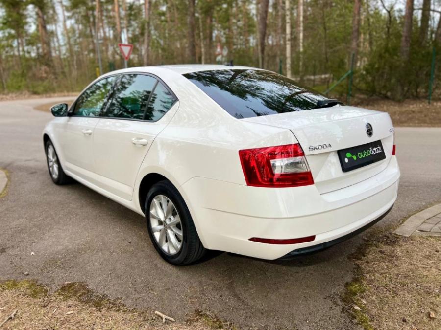 Белый Шкода Октавия 2018 в Рига, объемом двигателя 1.60 л и пробегом 136 тыс. км за 9950 €, фото 15 на AUTOMOTO.COM.LV