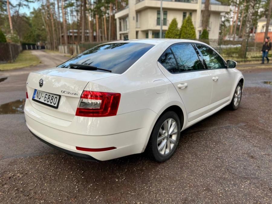 Белый Шкода Октавия 2018 в Рига, объемом двигателя 1.60 л и пробегом 136 тыс. км за 9950 €, фото 28 на AUTOMOTO.COM.LV