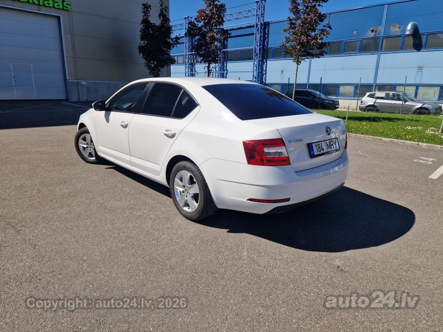 Белый Шкода Октавия 2018 в Таллин, объемом двигателя 1.00 л и пробегом 155 тыс. км за 9900 €, фото 4 на AUTOMOTO.COM.LV