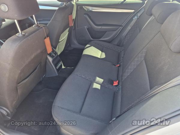 Balts Skoda Octavia 2018 Tallina, ar dzinēja tilpumu 1.00 L un nobraukumu 155 tūkst. km par 9900 €, foto 7 vietnē AUTOMOTO.COM.LV