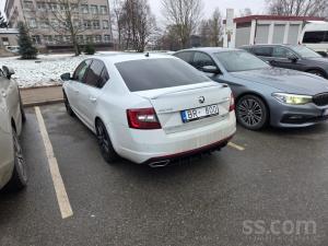 White Skoda Octavia 2018 in Riga, with an engine capacity of 2.00 L and mileage of 270 thousand km for 12000 €, photo 5 on AUTOMOTO.COM.LV