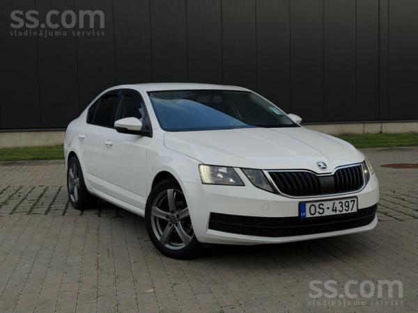 White Skoda Octavia 2018 in Riga, with an engine capacity of 1.60 L and mileage of 270 thousand km for 8600 €, photo 4 on AUTOMOTO.COM.LV