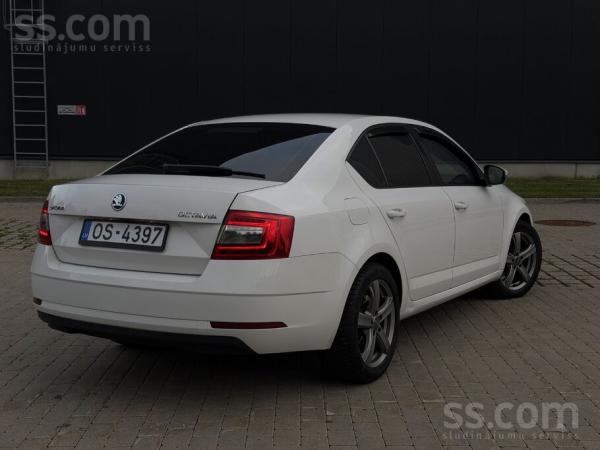 White Skoda Octavia 2018 in Riga, with an engine capacity of 1.60 L and mileage of 270 thousand km for 8600 €, photo 6 on AUTOMOTO.COM.LV