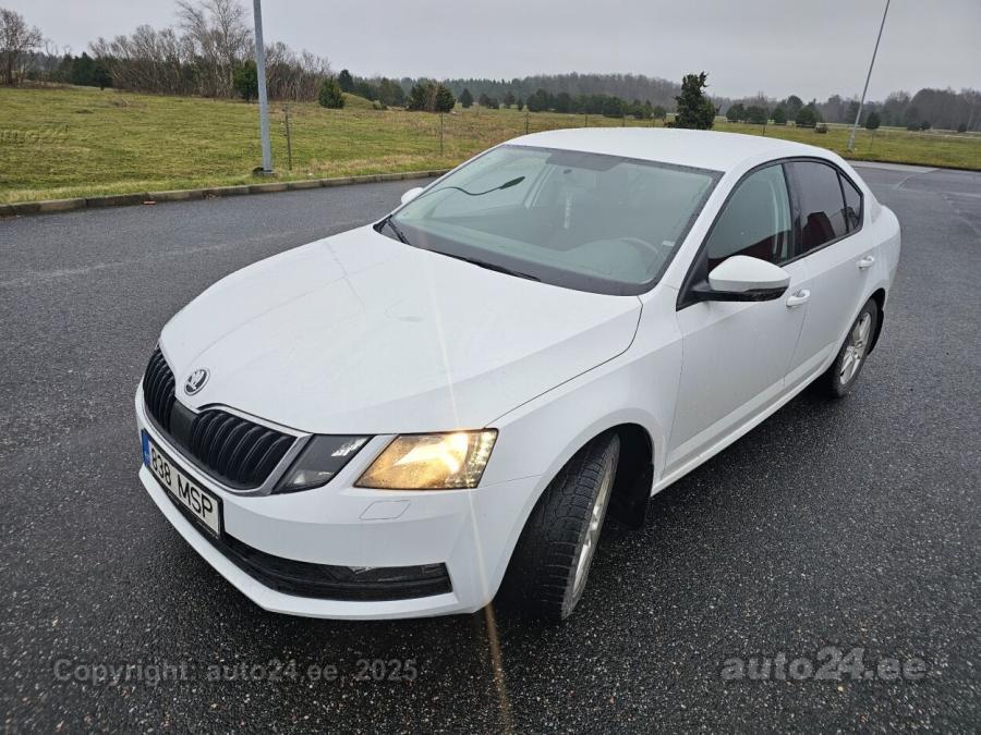 White Skoda Octavia 2019 in Tallinn, with an engine capacity of 1.00 L and mileage of 82 thousand km for 8400 €, photo 6 on AUTOMOTO.COM.LV