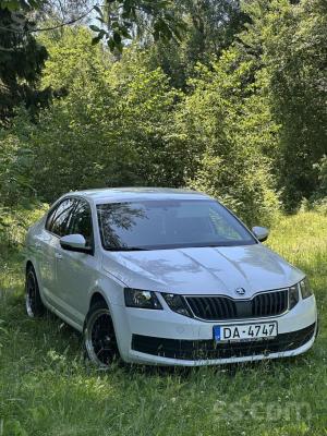 Balts Skoda Octavia 2019 Rīga, ar dzinēja tilpumu 1.60 L un nobraukumu 276 tūkst. km par 8800 €, foto  vietnē AUTOMOTO.COM.LV