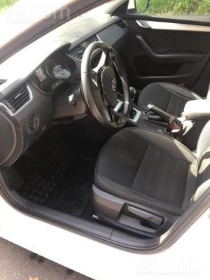 White Skoda Octavia 2019 in Riga, with an engine capacity of 1.60 L and mileage of 211 thousand km for 8700 €, photo 8 on AUTOMOTO.COM.LV