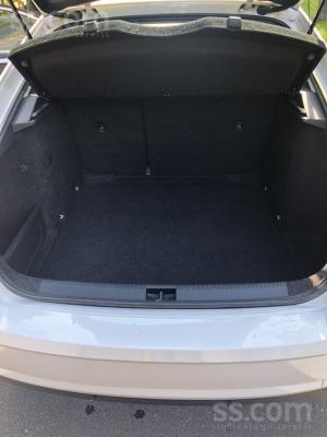 White Skoda Octavia 2019 in Riga, with an engine capacity of 1.60 L and mileage of 211 thousand km for 8700 €, photo 9 on AUTOMOTO.COM.LV