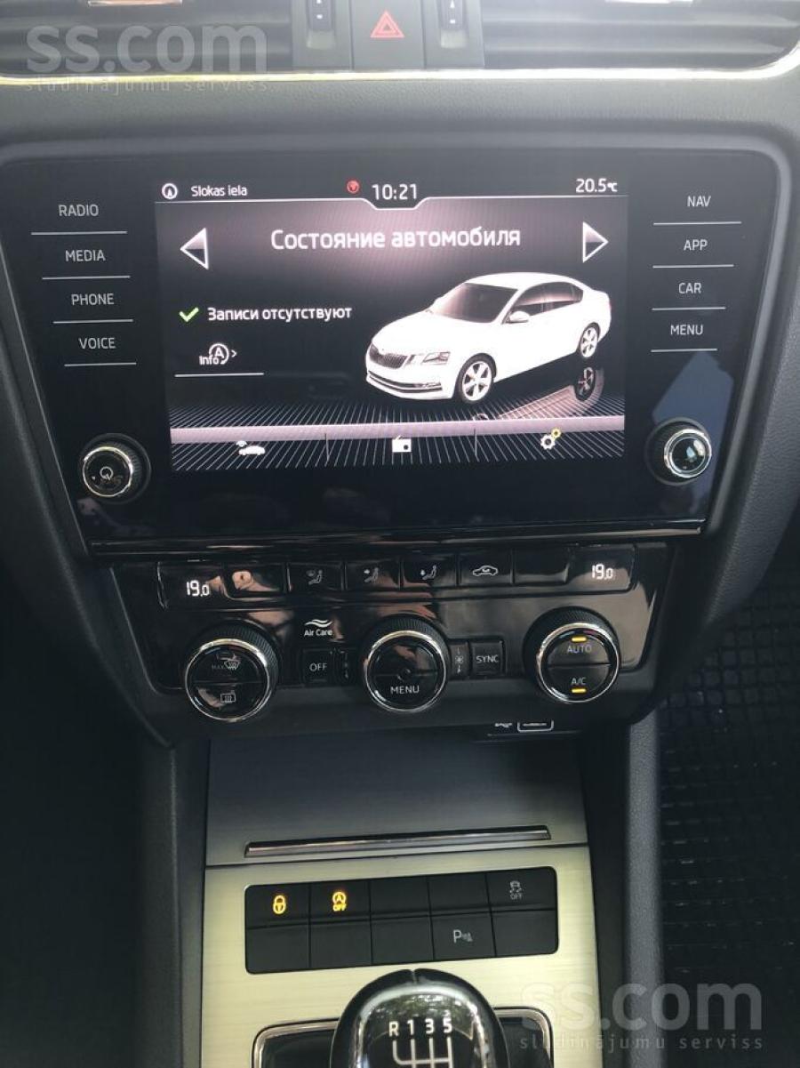 White Skoda Octavia 2019 in Riga, with an engine capacity of 1.60 L and mileage of 211 thousand km for 8700 €, photo 12 on AUTOMOTO.COM.LV