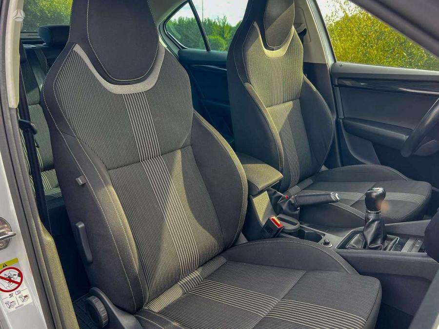 Balts Skoda Octavia 2019 Širvintos, ar dzinēja tilpumu 1.60 L un nobraukumu 194 tūkst. km par 9800 €, foto 20 vietnē AUTOMOTO.COM.LV
