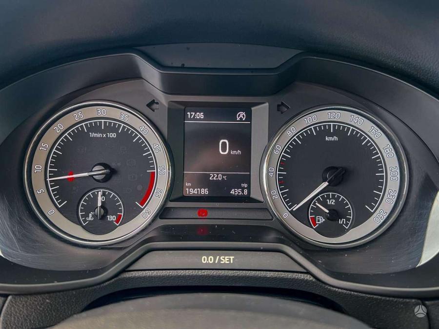 Balts Skoda Octavia 2019 Širvintos, ar dzinēja tilpumu 1.60 L un nobraukumu 194 tūkst. km par 9800 €, foto 24 vietnē AUTOMOTO.COM.LV