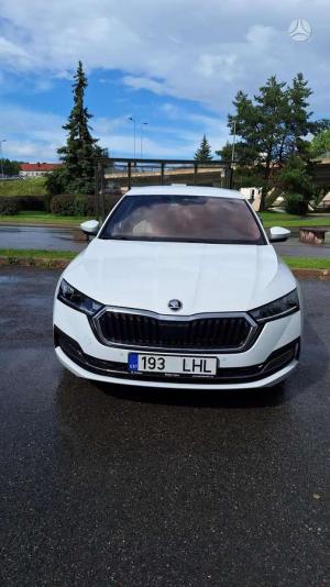 White Skoda Octavia 2020 in Narva, with an engine capacity of 1.50 L and mileage of 108 thousand km for 14444 €, photo 4 on AUTOMOTO.COM.LV