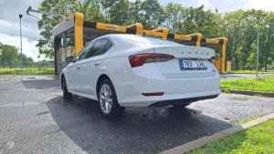 White Skoda Octavia 2020 in Narva, with an engine capacity of 1.50 L and mileage of 108 thousand km for 14444 €, photo 5 on AUTOMOTO.COM.LV