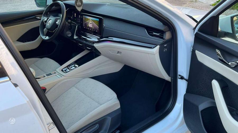 White Skoda Octavia 2020 in Narva, with an engine capacity of 1.50 L and mileage of 108 thousand km for 14444 €, photo 18 on AUTOMOTO.COM.LV
