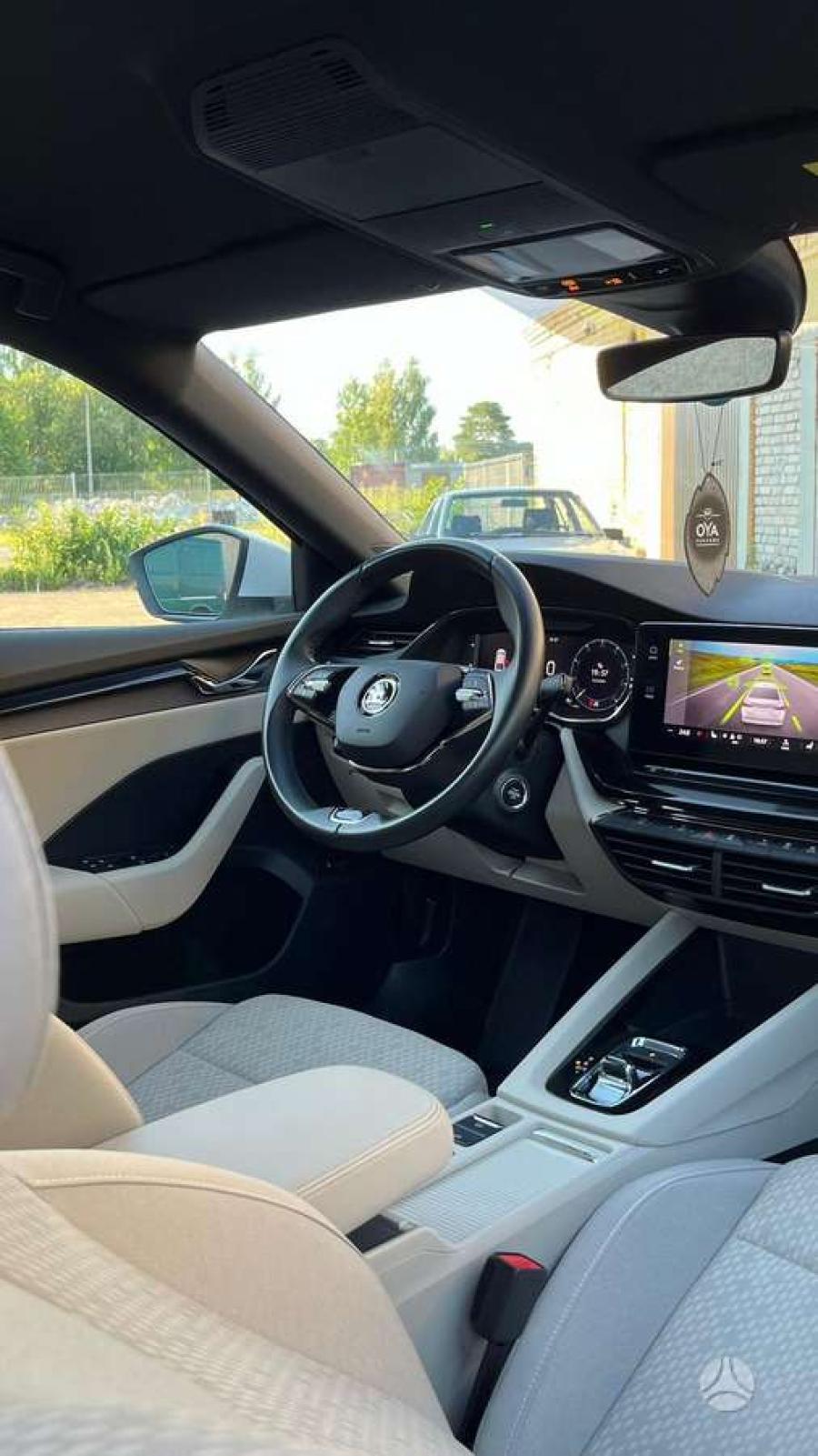 White Skoda Octavia 2020 in Narva, with an engine capacity of 1.50 L and mileage of 108 thousand km for 14444 €, photo 19 on AUTOMOTO.COM.LV