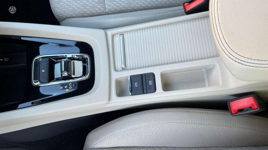 White Skoda Octavia 2020 in Narva, with an engine capacity of 1.50 L and mileage of 108 thousand km for 14444 €, photo 26 on AUTOMOTO.COM.LV