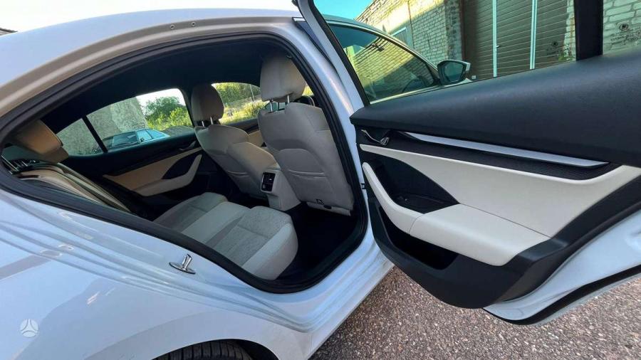 White Skoda Octavia 2020 in Narva, with an engine capacity of 1.50 L and mileage of 108 thousand km for 14444 €, photo 28 on AUTOMOTO.COM.LV