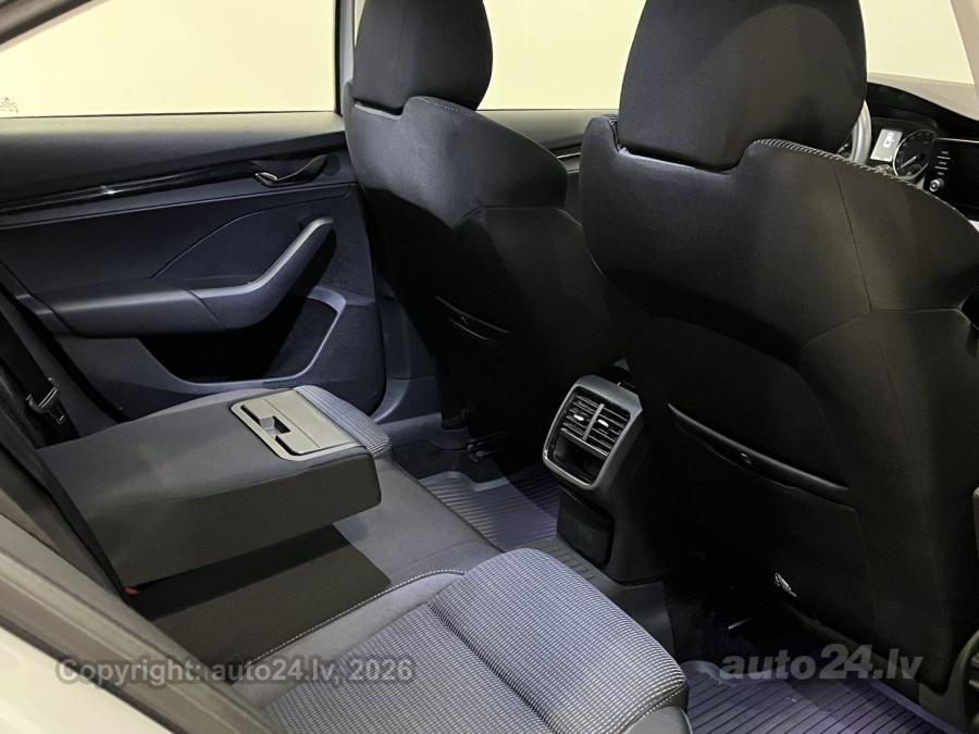 White Skoda Octavia 2020 in Tallinn, with an engine capacity of 2.00 L and mileage of 162 thousand km for 15900 €, photo 5 on AUTOMOTO.COM.LV