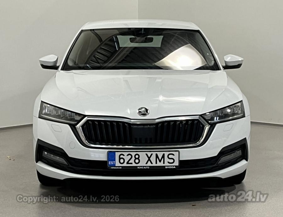 White Skoda Octavia 2020 in Tallinn, with an engine capacity of 2.00 L and mileage of 162 thousand km for 15900 €, photo 18 on AUTOMOTO.COM.LV