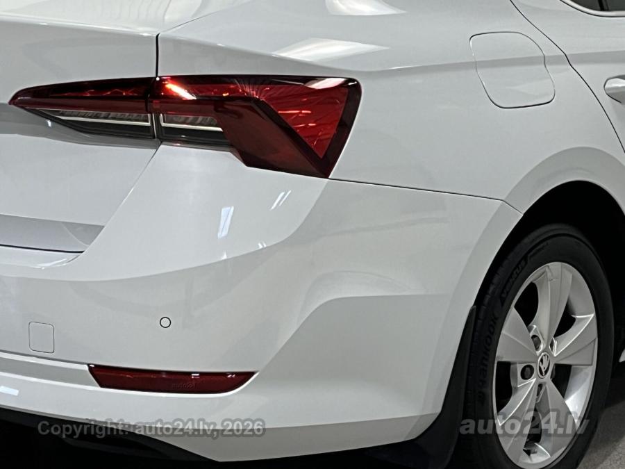 White Skoda Octavia 2020 in Tallinn, with an engine capacity of 2.00 L and mileage of 162 thousand km for 15900 €, photo 22 on AUTOMOTO.COM.LV