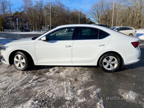 White Skoda Octavia 2021 in Tallinn, with an engine capacity of 1.00 L and mileage of 168 thousand km for 13999 €, photo 3 on AUTOMOTO.COM.LV