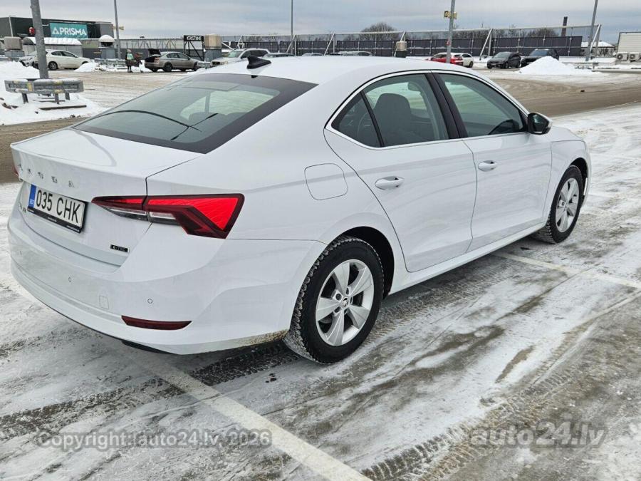 White Skoda Octavia 2021 in Tallinn, with an engine capacity of 1.00 L and mileage of 116 thousand km for 14990 €, photo 6 on AUTOMOTO.COM.LV