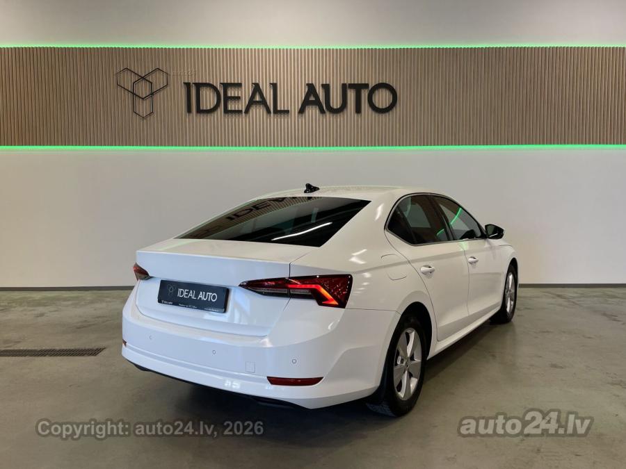 Balts Skoda Octavia 2021 Tallina, ar dzinēja tilpumu 1.50 L un nobraukumu 69 tūkst. km par 16990 €, foto 5 vietnē AUTOMOTO.COM.LV
