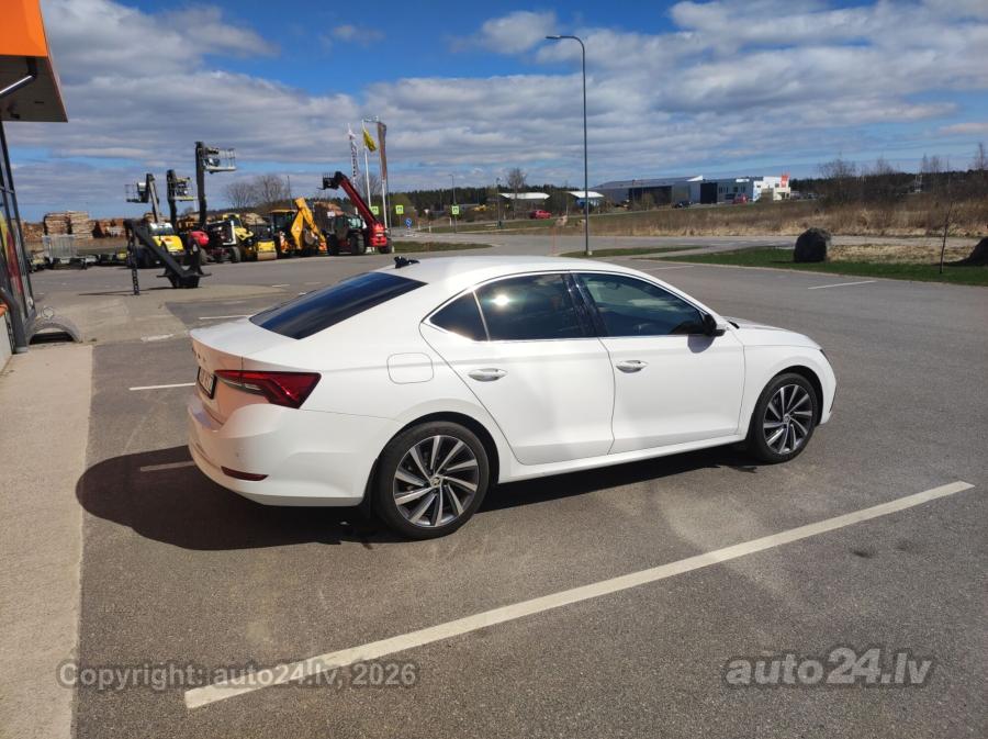 White Skoda Octavia 2021 in Kuressaare, with an engine capacity of 1.00 L and mileage of 37 thousand km for 17500 €, photo 7 on AUTOMOTO.COM.LV