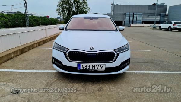 White Skoda Octavia 2021 in Tallinn, with an engine capacity of 1.00 L and mileage of 125 thousand km for 13990 €, photo 5 on AUTOMOTO.COM.LV