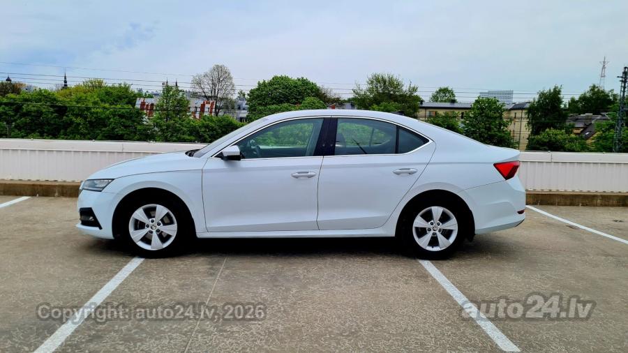 White Skoda Octavia 2021 in Tallinn, with an engine capacity of 1.00 L and mileage of 125 thousand km for 13990 €, photo 8 on AUTOMOTO.COM.LV
