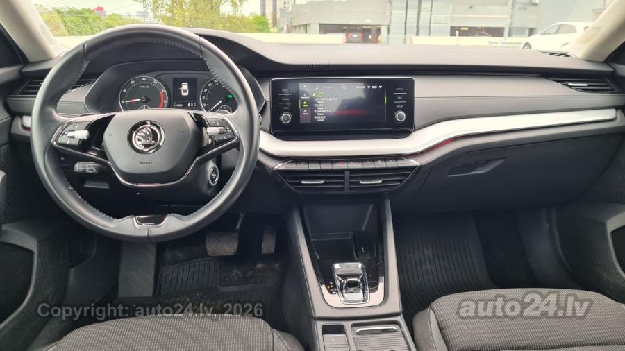 White Skoda Octavia 2021 in Tallinn, with an engine capacity of 1.00 L and mileage of 125 thousand km for 13990 €, photo 10 on AUTOMOTO.COM.LV