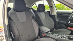 White Skoda Octavia 2021 in Tallinn, with an engine capacity of 1.00 L and mileage of 125 thousand km for 13990 €, photo 11 on AUTOMOTO.COM.LV