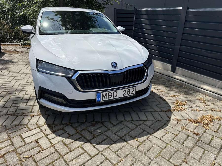 Balts Skoda Octavia 2021 Kauņa, ar dzinēja tilpumu 1.00 L un nobraukumu 113 tūkst. km par 11800 €, foto 5 vietnē AUTOMOTO.COM.LV