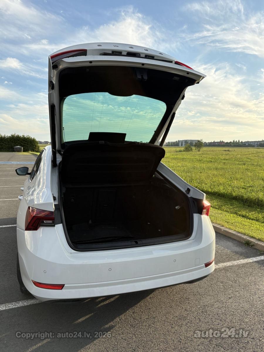 Balts Skoda Octavia 2021 Tallina, ar dzinēja tilpumu 2.00 L un nobraukumu 92 tūkst. km par 18500 €, foto 4 vietnē AUTOMOTO.COM.LV