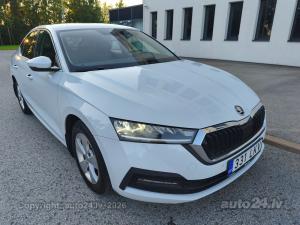 Balts Skoda Octavia 2021 Tallina, ar dzinēja tilpumu 2.00 L un nobraukumu 112 tūkst. km par 16590 €, foto  vietnē AUTOMOTO.COM.LV